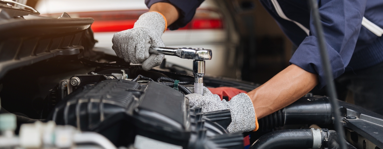Choosing Local Mechanic Over Dealership Can Save Your Money